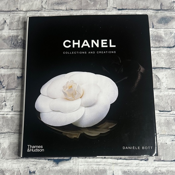 CHANEL | Accents | Euc Chanel Collections And Creations Book Black And ...